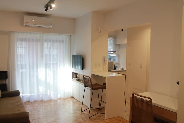 Cálido Estudio En Recoleta - Argentina