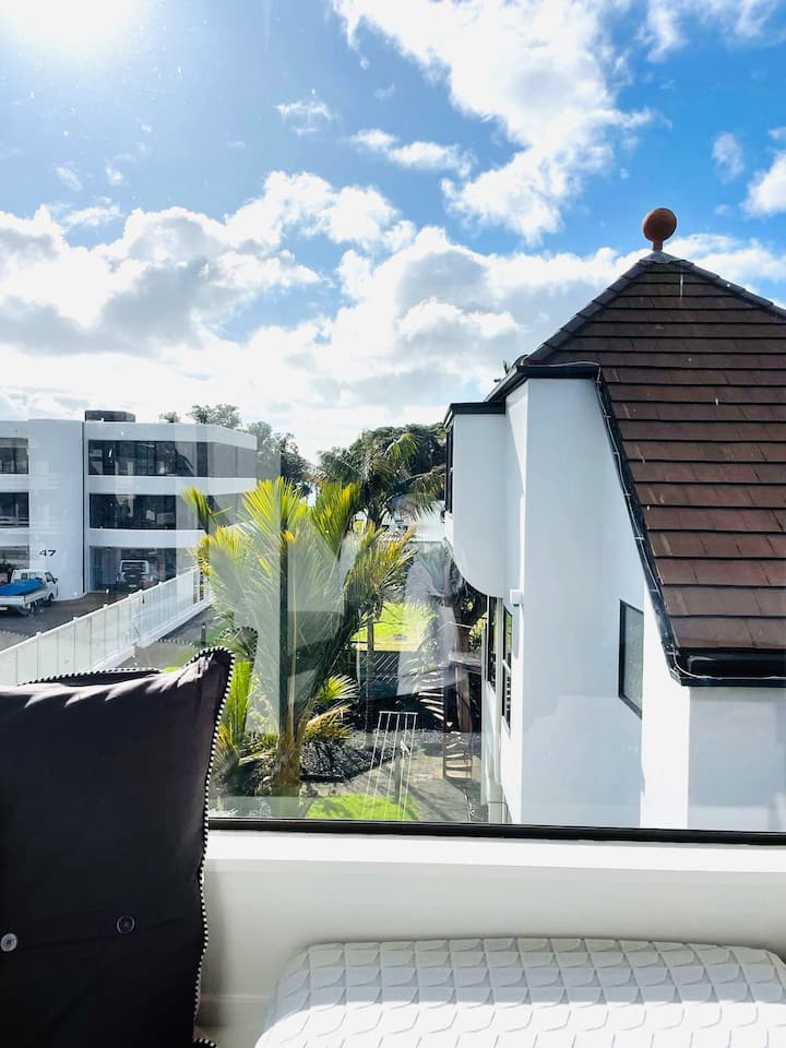 Memories In The Bay - Auckland