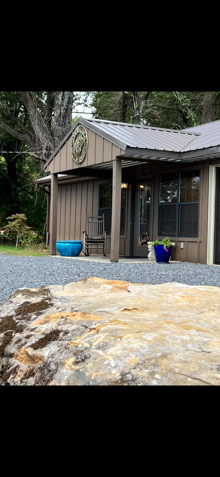 Beautiful Cabin Near Sardis Lake - Como, MS