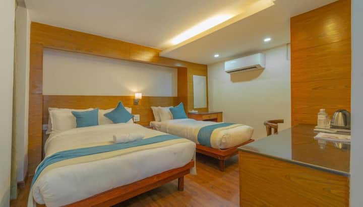 Cozy Connecting Room For Groups - Kathmandu