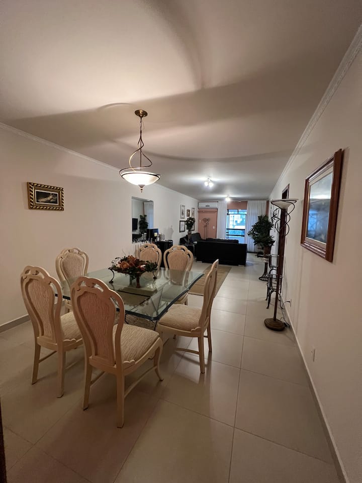 Centro De Bc, 1 Quadra Da Praia +Vista Mar - Balneário Camboriú