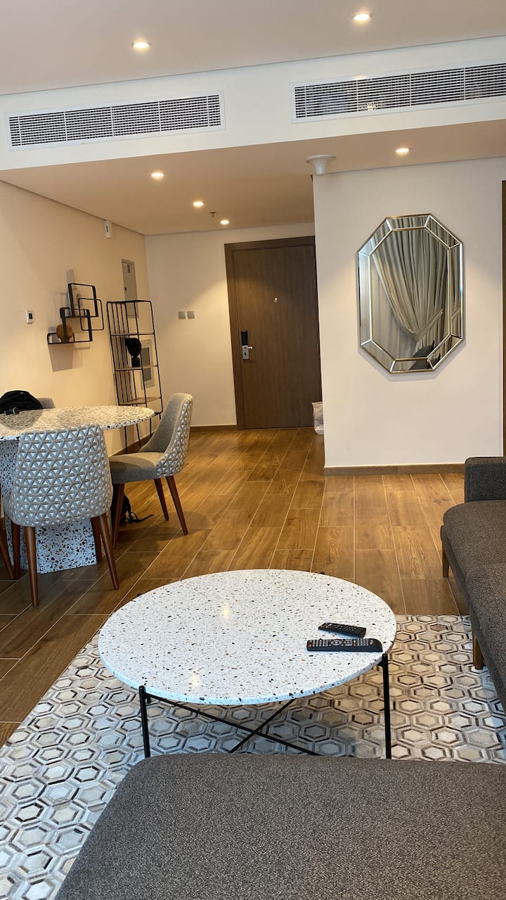 Best Hotel Apartment With All Service Near Dubai - Sharjah