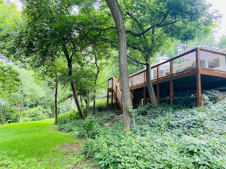 The Treehouse Hideaway - Richardson, TX