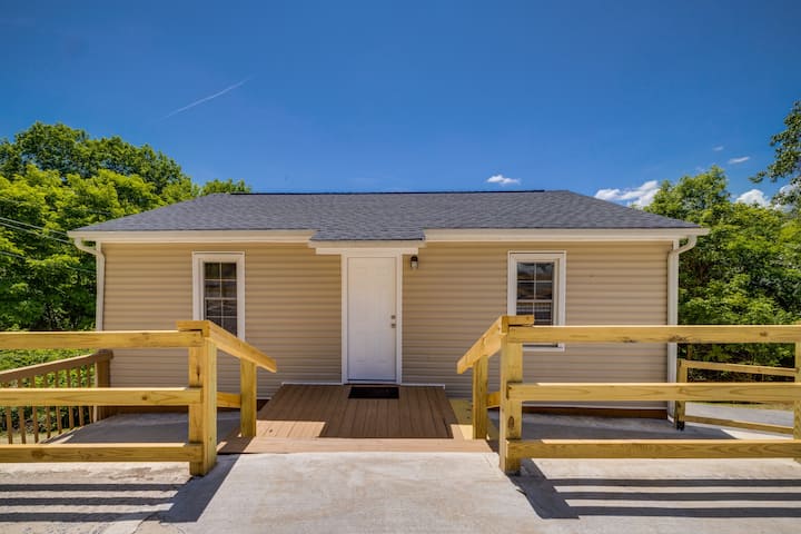 Quiet Stay Near Boone Lake Unit1 - ETSU, Kingsport