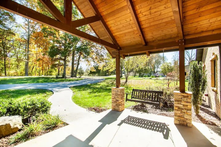 Serene 4 Bed: Arcade/pet Friendly/great Location - Sevierville, TN