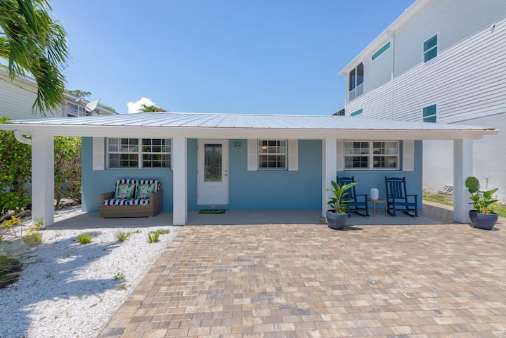 Coastal Breeze Cottage - Estero, FL
