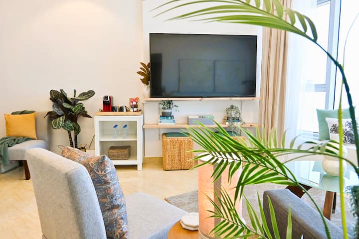 * * * * *Seaviews & Location W/ Every Amenity! - Koweït