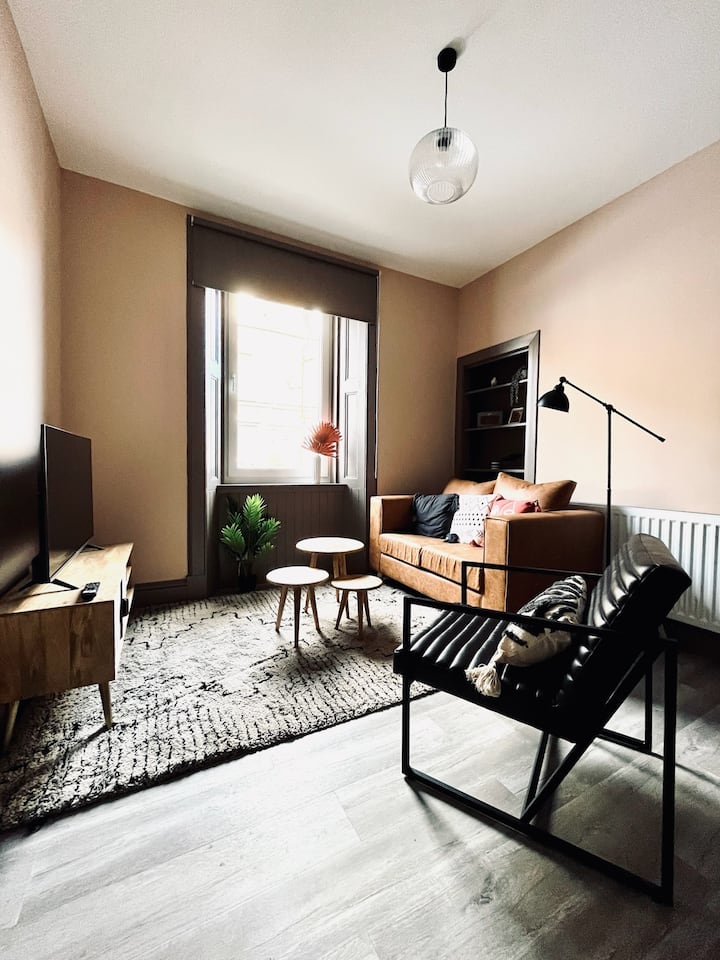 Stylish, 3 Bedroom Galashiels Apartment - Galashiels