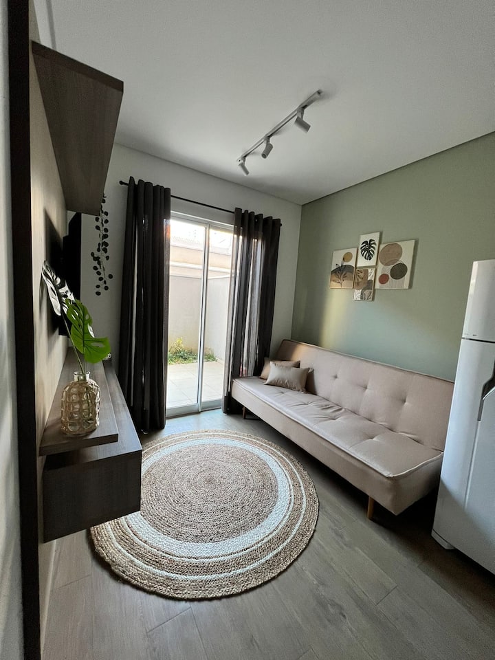 Espaço Lindamente Decorado, Aconchegante E Garagem - Curitiba