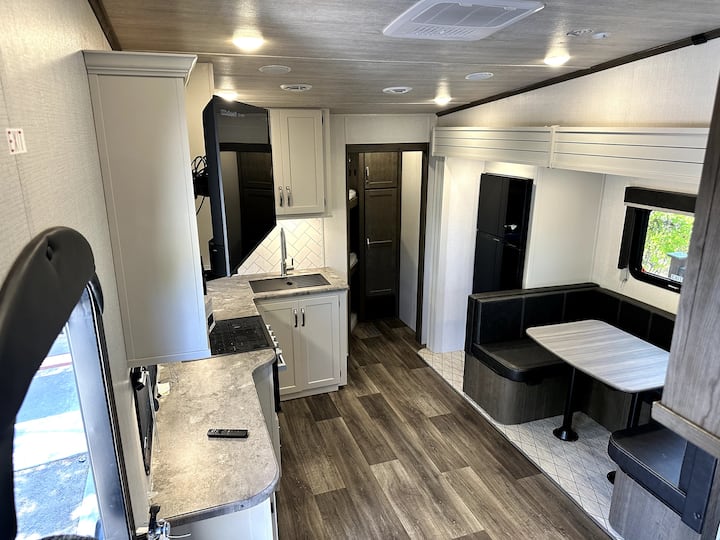 5th Wheel Rv Le Sage Pismo Beach Site Included - Avila Beach, CA