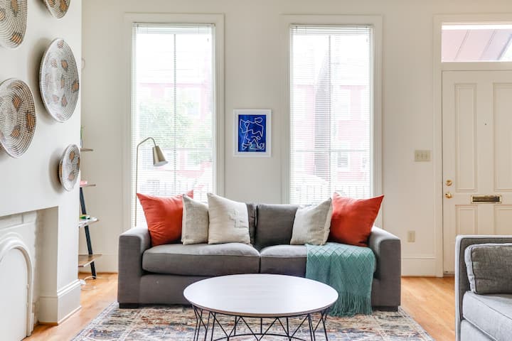3 Bed/3 Bath Spacious House - Centrally Located! - Richmond, VA