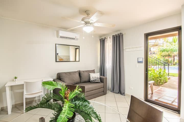 Apartamento En La Playa Con Piscina