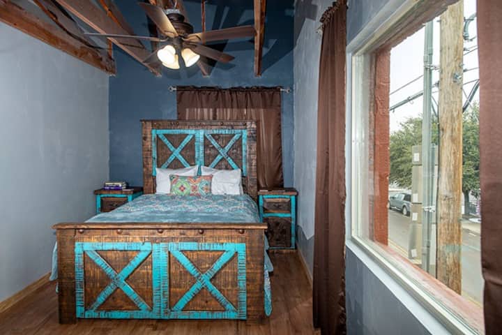 Downtown Queen @ Alpine City Place | Hotel & Bar - Alpine, TX