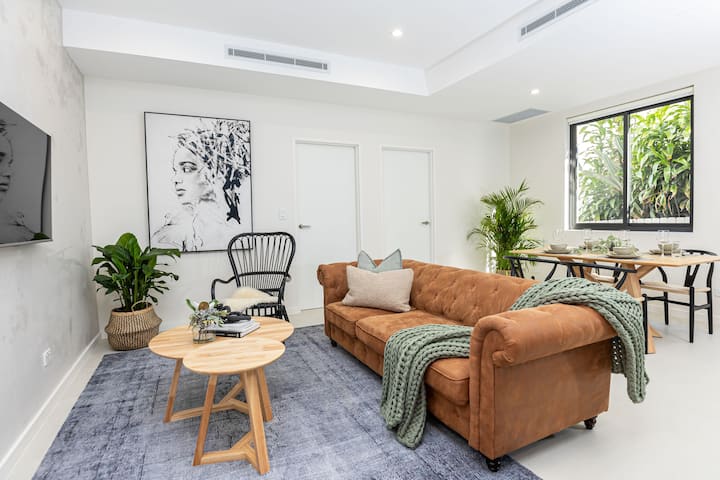 Lbondi Coastal Elegance In Prime Location! - Coogee
