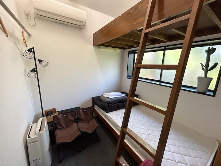 A Whole Asakusagasm House - Tokyo