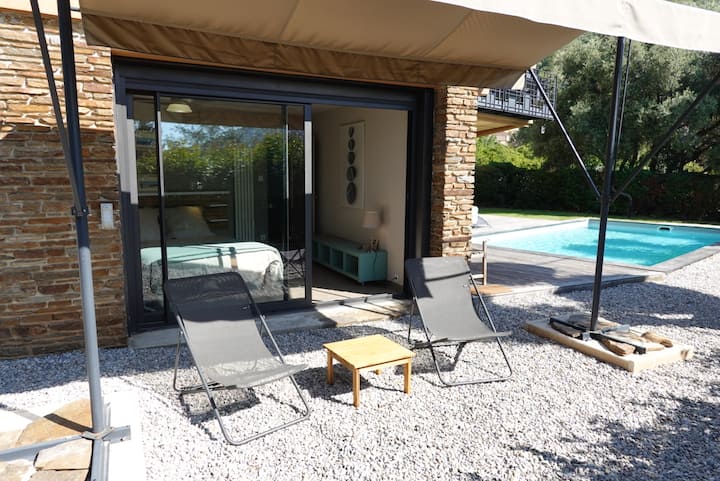 Chambre & Petit Déj. / Piscine Coté Soleil - Toulon