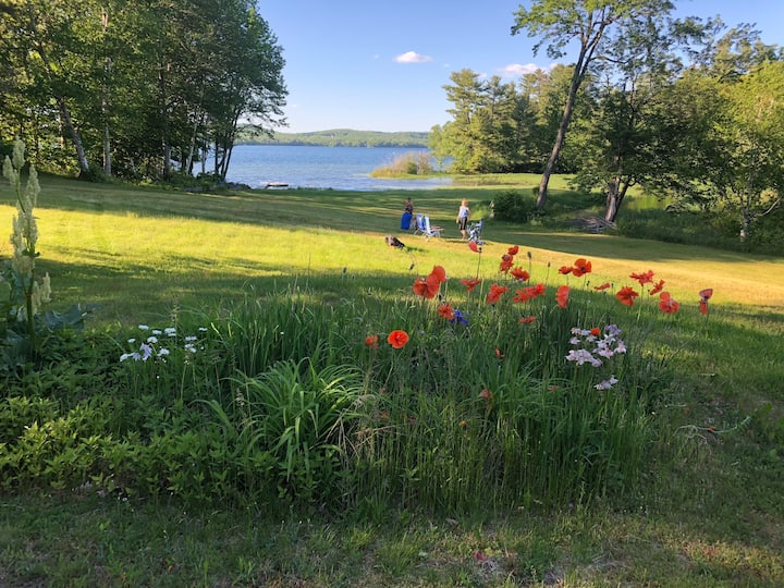 Beautiful Lakefront Home - Moose Point State Park, Searsport