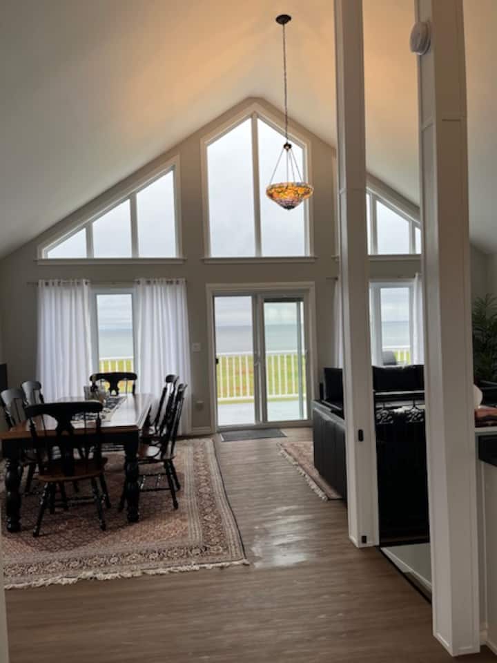 Seaside Cottage With A View - Summerside