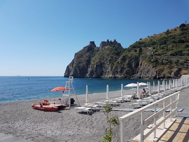 Casa Fronte Spiaggia - Sant'Alessio Siculo