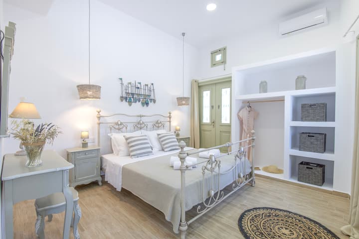 Arethousa House,3 Bedrooms, 2 Bathrooms, Terrace - Paros