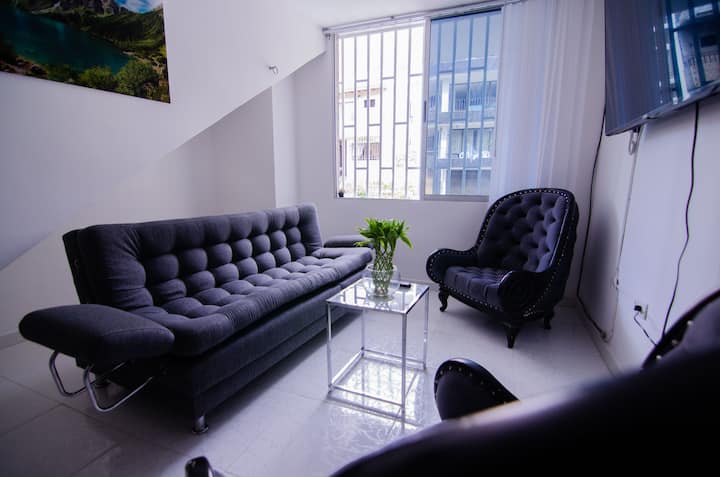 Large Apartment -Residencial And Safe Neighborhood - Medellín