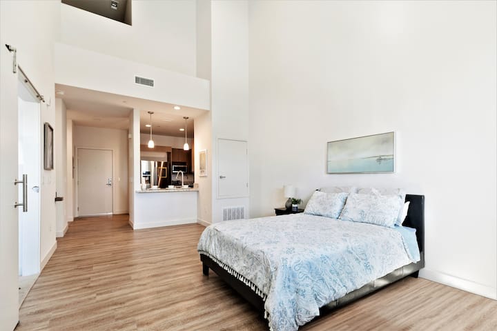Big & Comfortable Private Getaway, Near Disneyland - Garden Grove, CA