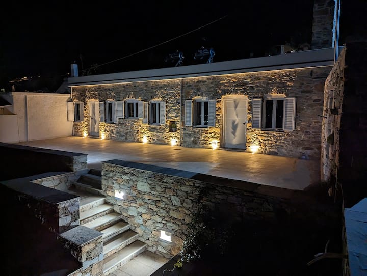Karystos Chora Suites (Superior) - Marmari