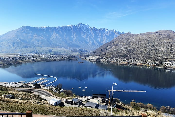 Studio With Awesome Lake And Mountain Views - Queenstown