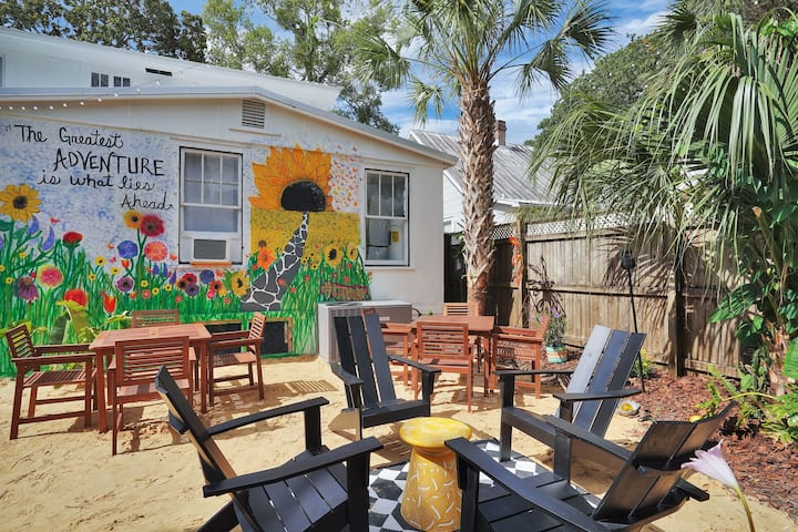 Charming Home + Cottage Downtown For 14 - St. Augustine, FL