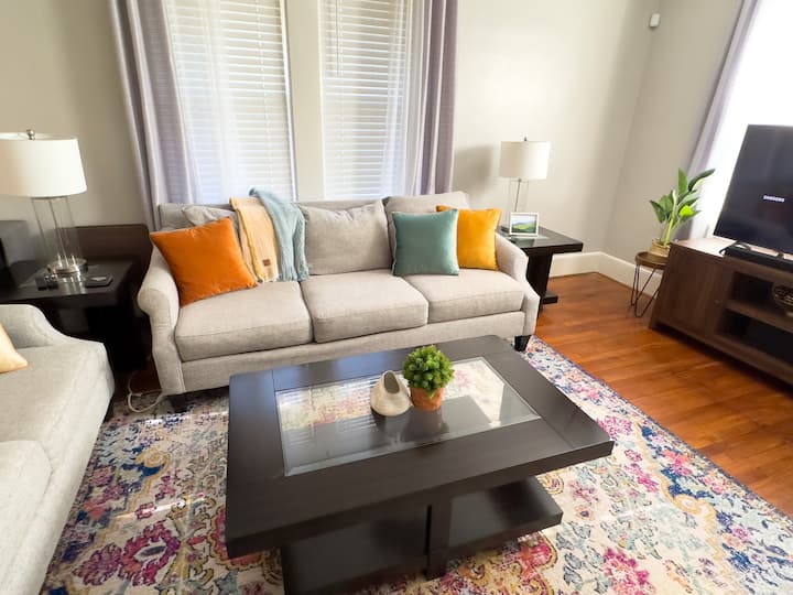 Cozy Shandon Downtown Bungalow - university of south carolina, Columbia