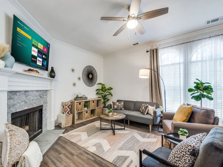 Welcome To Frisco Home Hosted By V - Frisco, TX