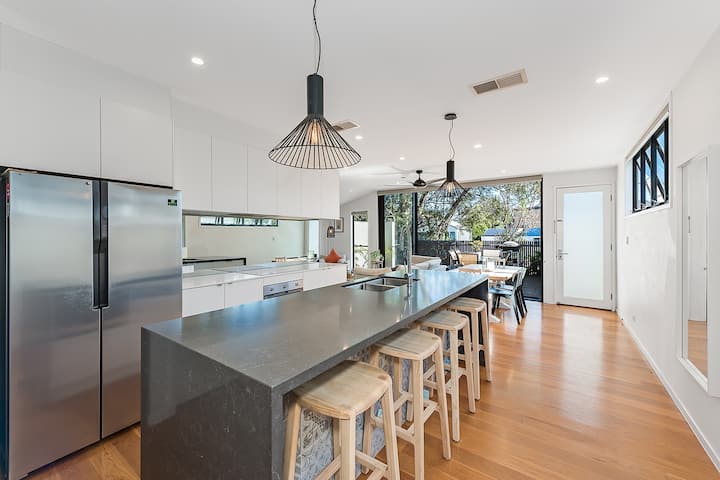 Standalone Townhouse In Bulimba - Balmoral