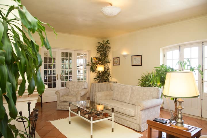 Charming And Calm Room. Pool & Breathtaking View - Caldas da Rainha