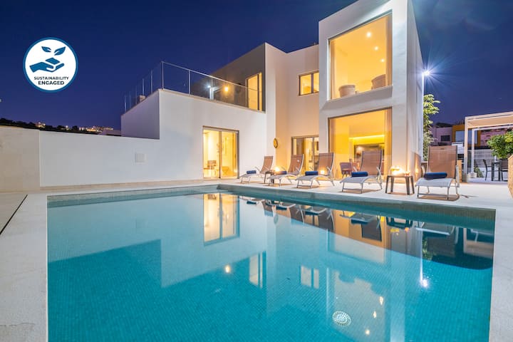 Villa W/ Heatable Pool & Bbq Near Albufeira Marina - Albufeira