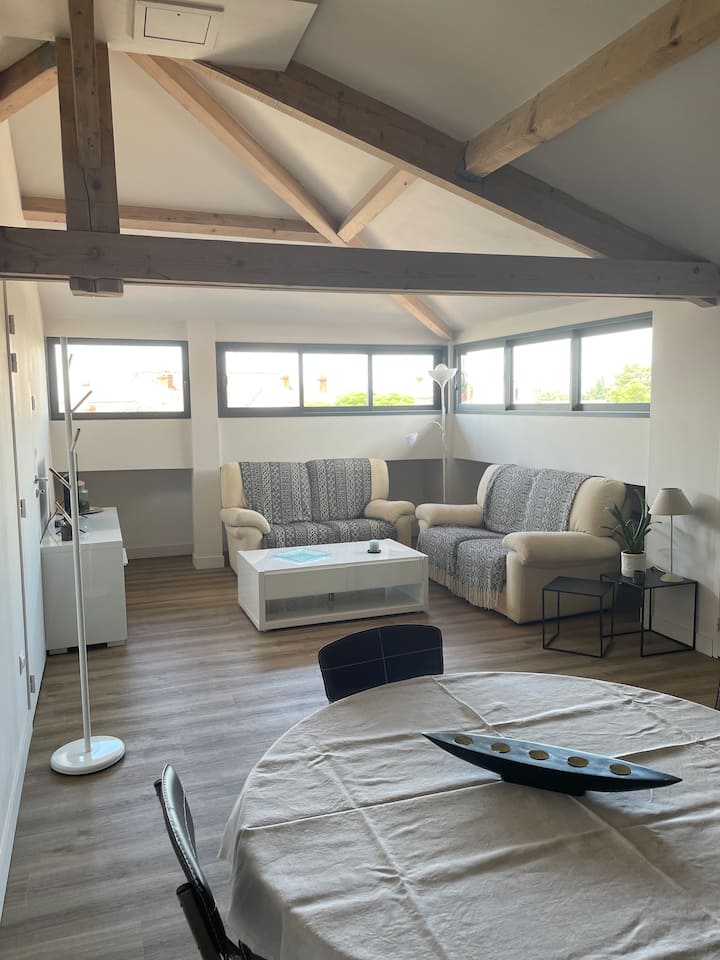 Dans Ancien Cloître Xvii Avec Parking - Montauban