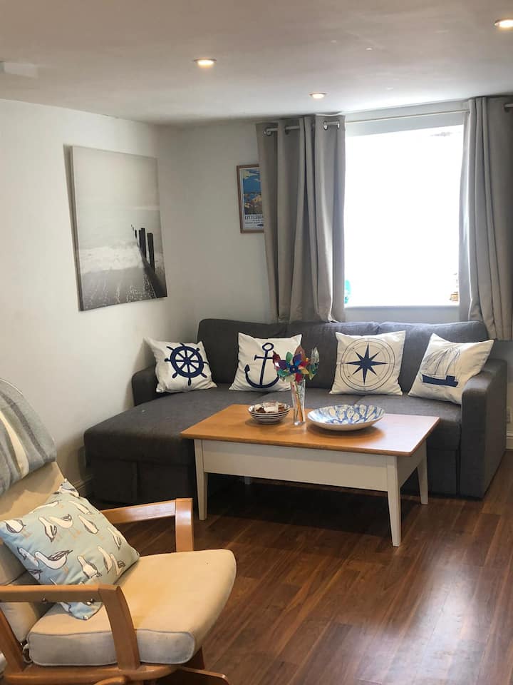 Fisherman’s Cottage - 3-minutes’ Stroll To Beach - Arundel