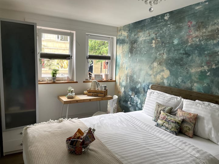 Stylish En-suite Double Room, Central - Edinburgh