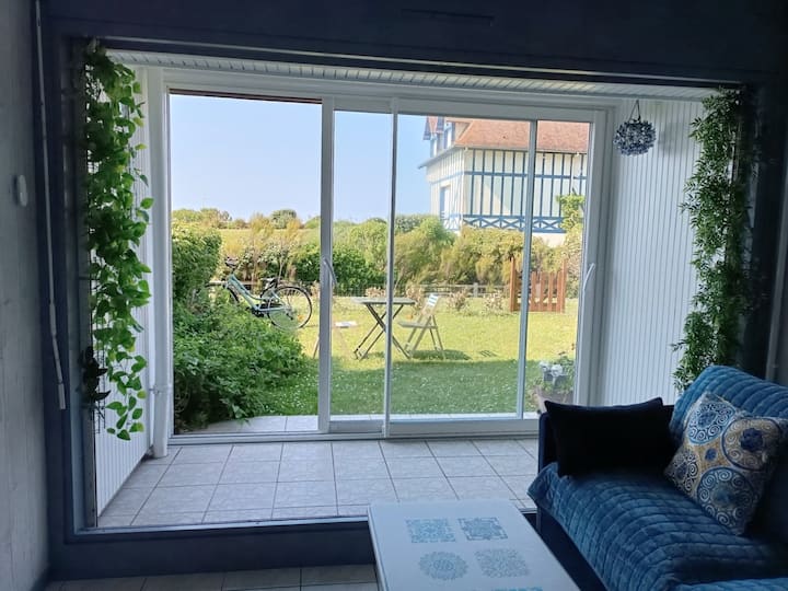 Appart Avec Jardin Face à La Plage - Cabourg