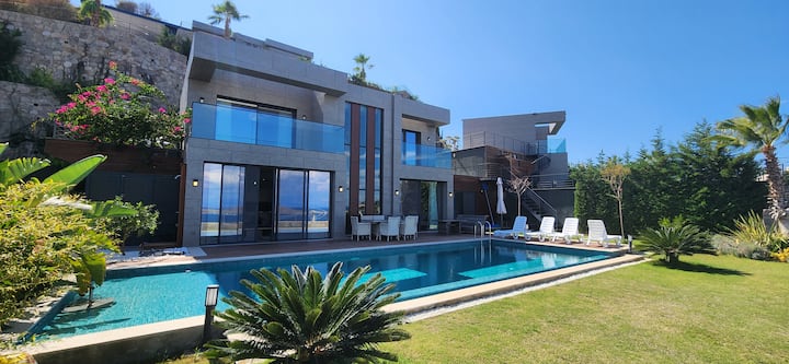 Seaview Villa With Private Pool - Yalıkavak