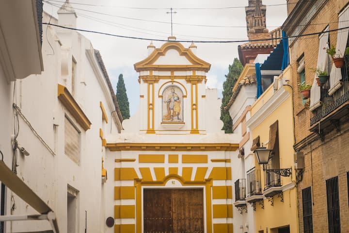 Estudio A Estrenar En Sta Clara - Seville