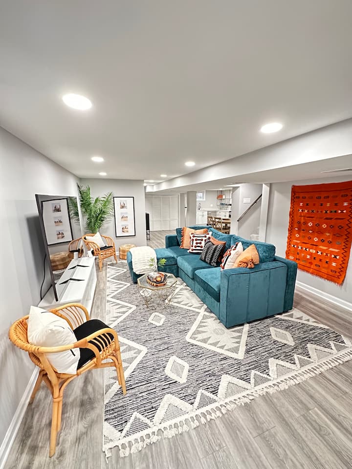 Exotic Two Bed Two Bath Oasis - Arlington, VA