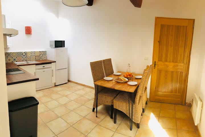 Gîte Au Coeur D'un Domaine Provençal - Pertuis