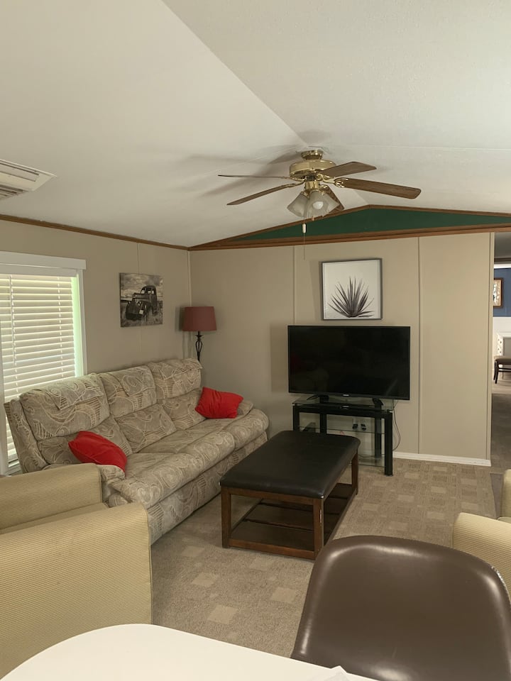 Kevin House 3 Br/2ba. 
Discounts For Long Stays. - Gallup, NM