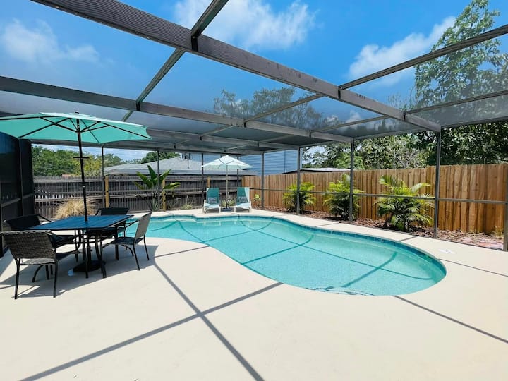 Pool Home, 1.4 Miles From Indian Rocks Beach - Indian Shores, FL