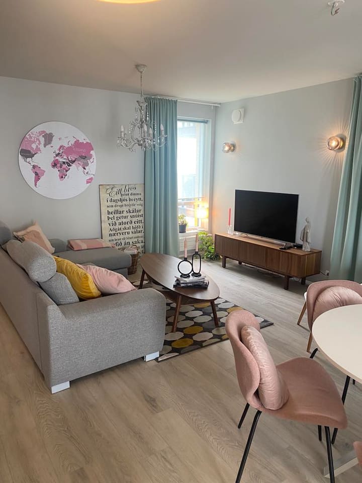 Cosy Home In Kópavogur - Reykjavík