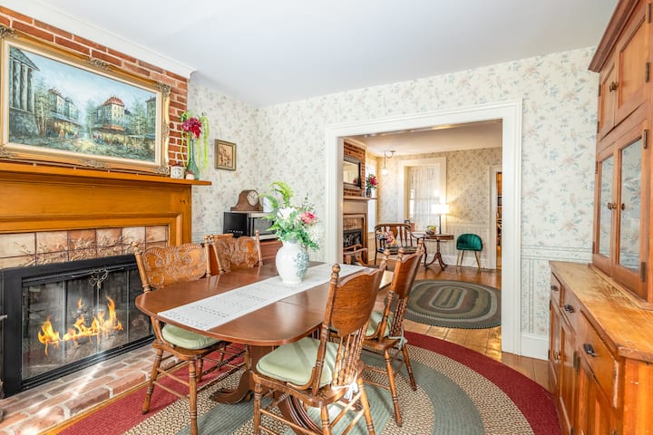 Historic Linen&stone Inn (Unit 1) Walk To Downtown - Galena, IL