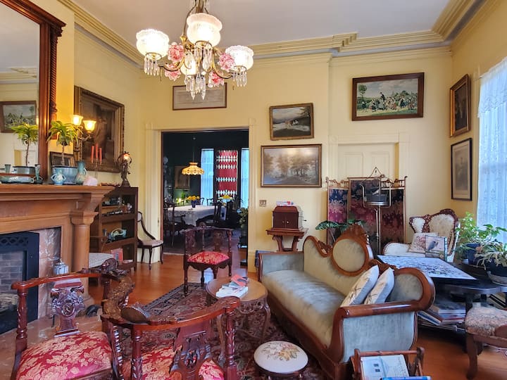 Luxury 1889 Victorian B&b - Cascadia Suite - Port Townsend, WA
