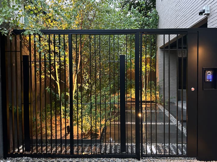 스테이인더가든[프라이빗정원, 최대3인,미니바제공,전용주차장,독채,욕조,불멍,디자이너하우스] - Jeonju-si