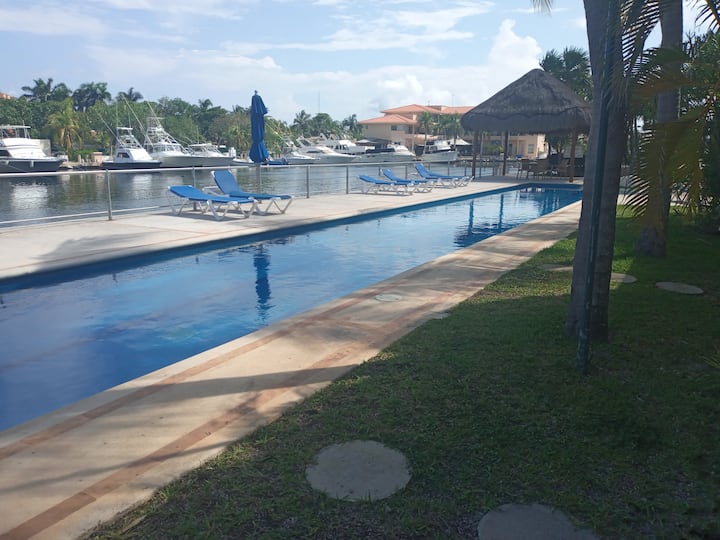 Departamento Tranquilo Y Cómodo - Puerto Aventuras