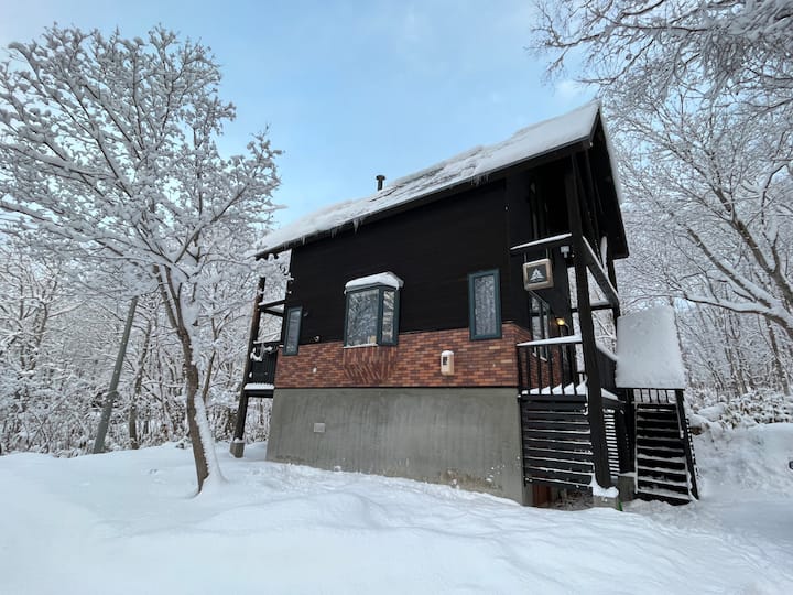 Goodfellas Onsen Houseプライベート温泉付き別荘一棟貸し - Niseko